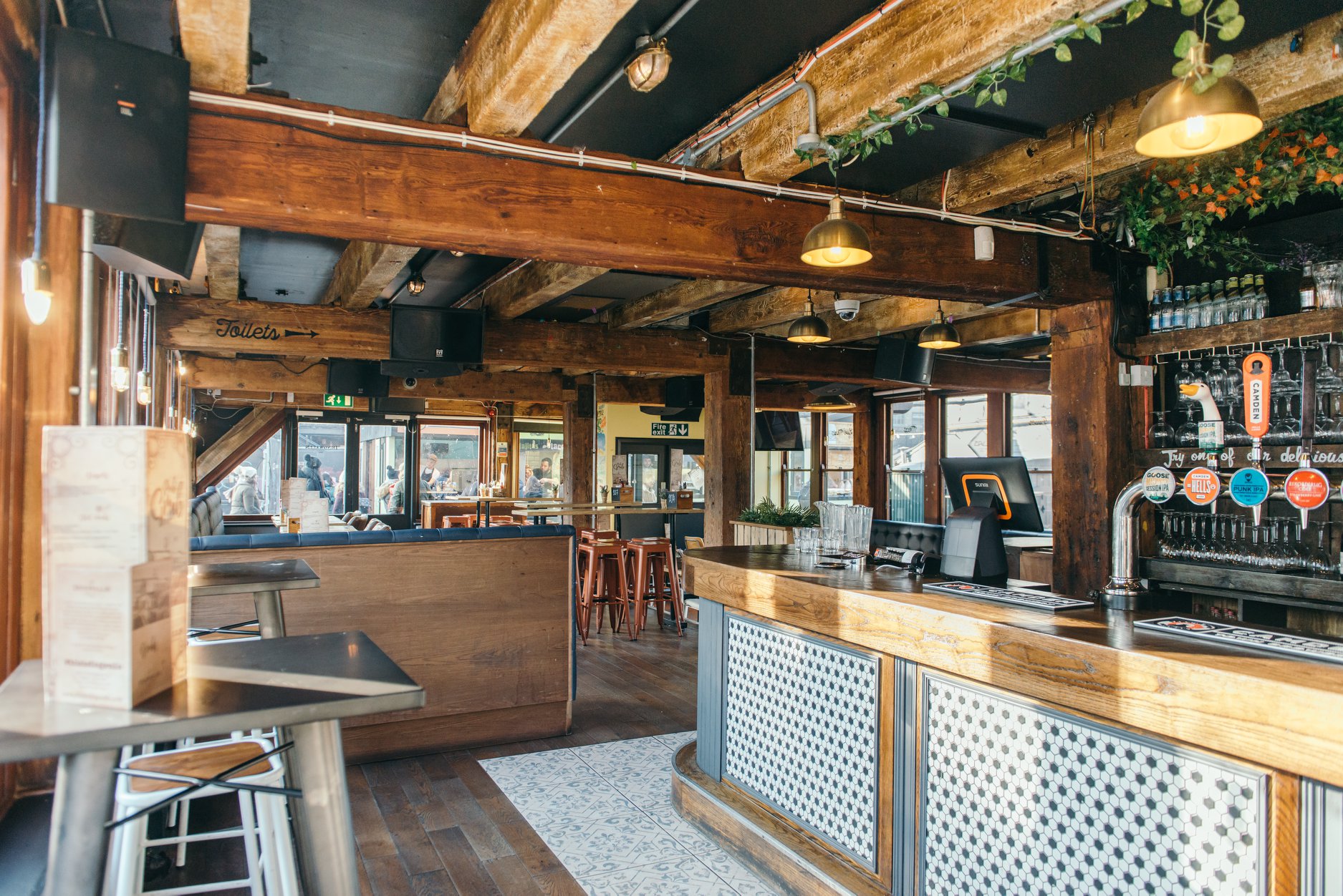 Dingwalls 2 – Dingwalls